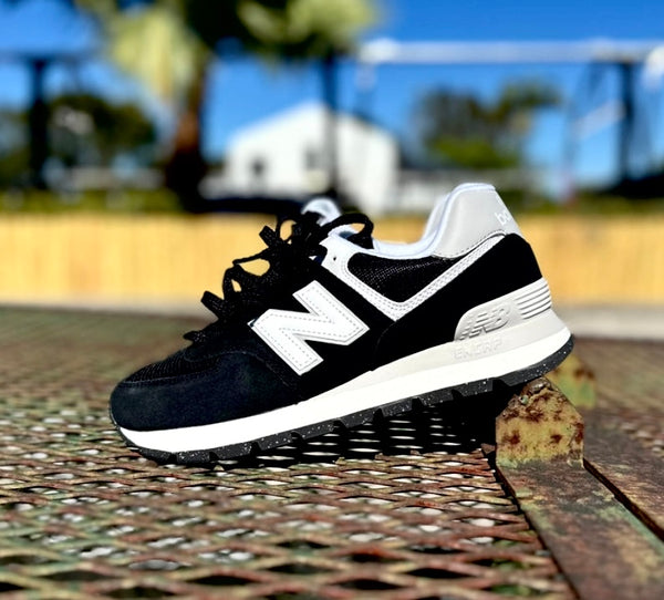NEW BALANCE CLASSIC BLACK WHITE – Live-kickz